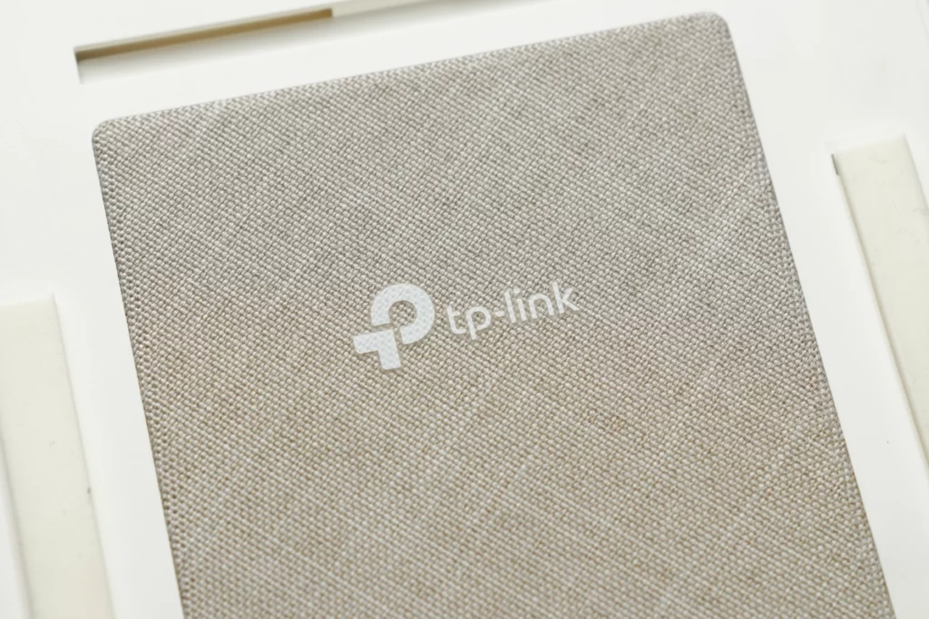 TP-Link Archer Air R5 and E5 Review - World's First Ultra-thin Router ...