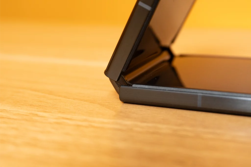 Infinix ZERO Flip: World’s First 4K ProStable Vlog Smartphone - Unbox ...