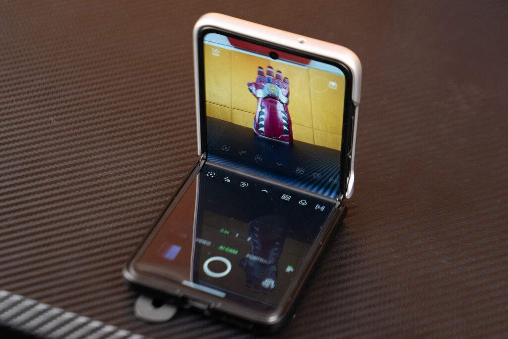 Infinix ZERO Flip: World’s First 4K ProStable Vlog Smartphone - Unbox ...