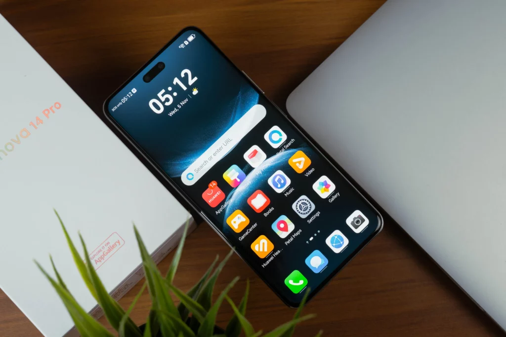 First Look at the HUAWEI nova 14 Pro: The King of Selfies Levels Up ...