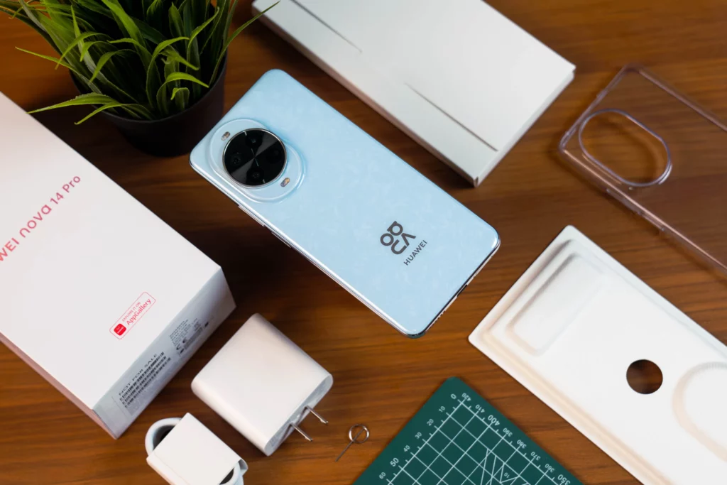 First Look at the HUAWEI nova 14 Pro: The King of Selfies Levels Up ...