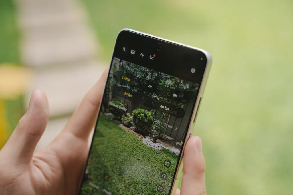 The vivo X300 Ultra Makes Normal Cameras Look Ancient - Unbox Diaries